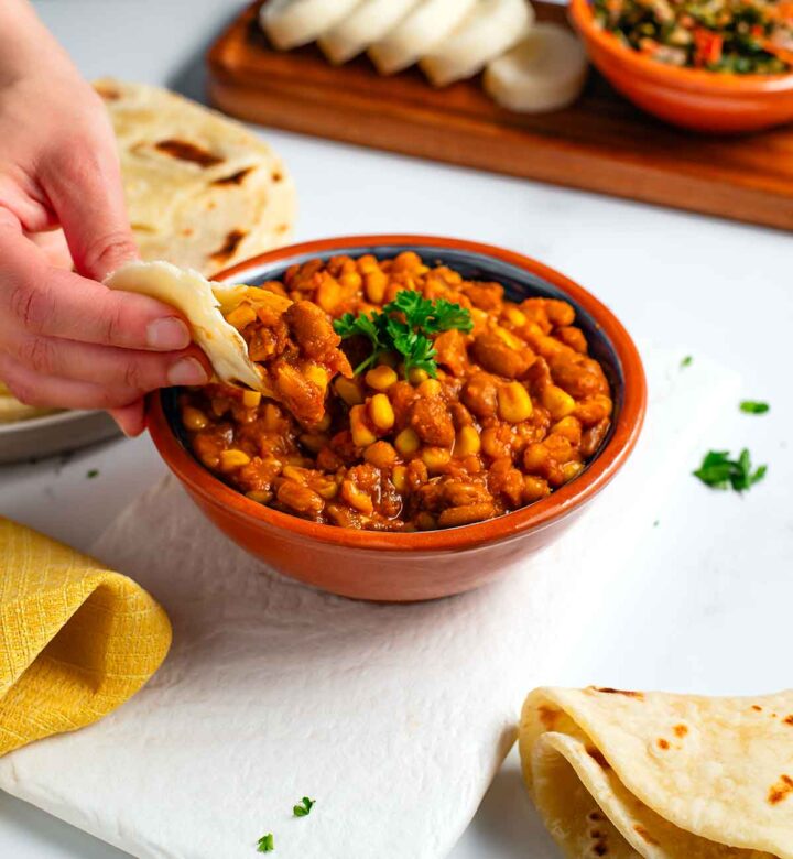 Simple One Pot Githeri - Kenyan Corn & Beans • Tasty Thrifty Timely